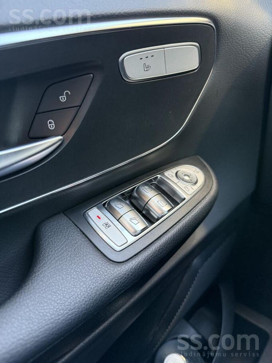 Black Mercedes-Benz V 250 2022 in Riga, with an engine capacity of 2.00 L and mileage of 147 thousand km for 42900 €, photo 21 on AUTOMOTO.COM.LV