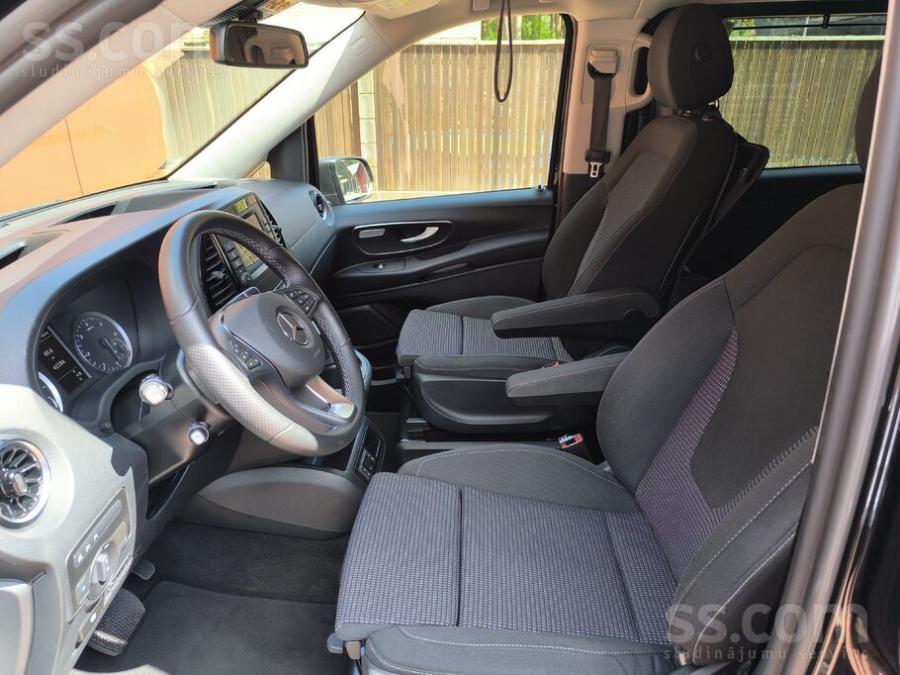 Black Mercedes-Benz V 250 2022 in Daugavpils, with an engine capacity of 2.00 L and mileage of 75 thousand km for 50000 €, photo 14 on AUTOMOTO.COM.LV