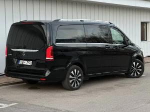 Black Mercedes-Benz V 250 2023 in Riga, with an engine capacity of 2.00 L and mileage of 44 thousand km for 55800 €, photo 4 on AUTOMOTO.COM.LV