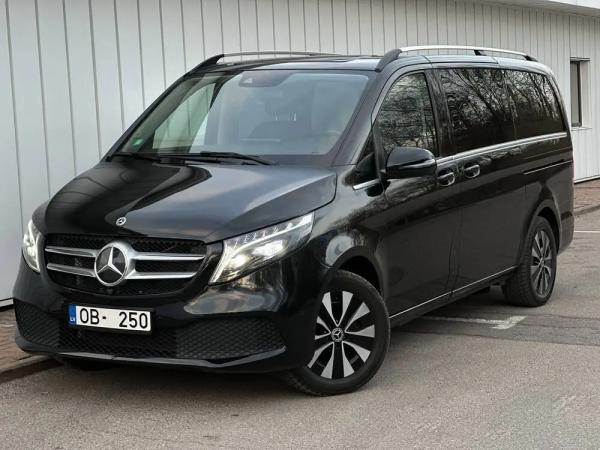 Black Mercedes-Benz V 250 2023 in Riga, with an engine capacity of 2.00 L and mileage of 44 thousand km for 55800 €, photo 4 on AUTOMOTO.COM.LV