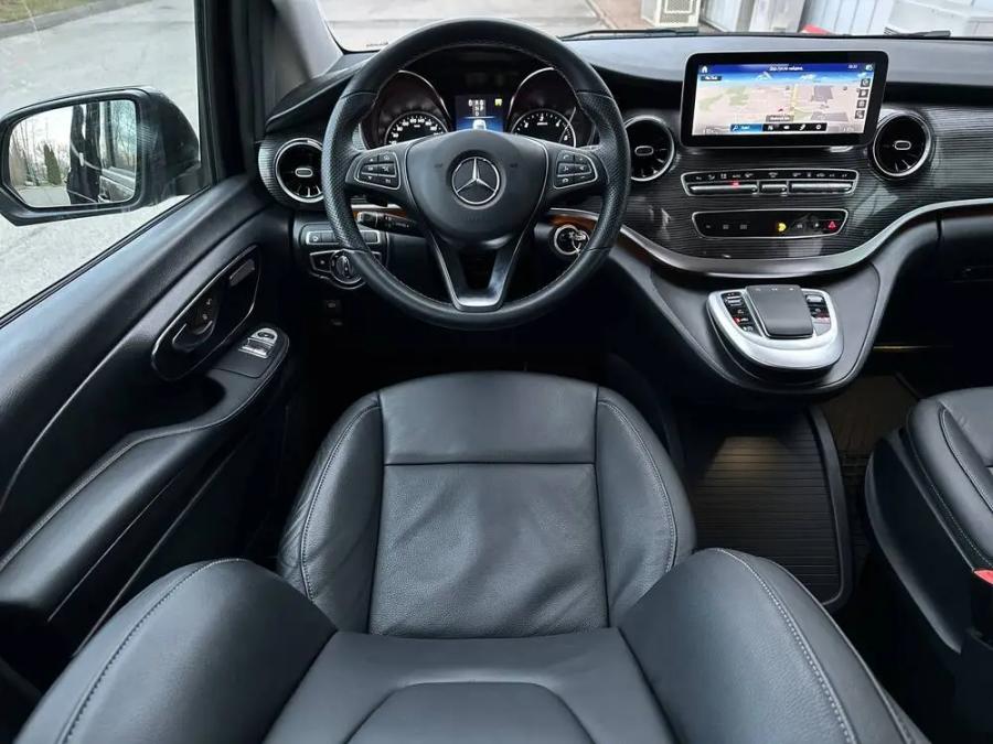 Black Mercedes-Benz V 250 2023 in Riga, with an engine capacity of 2.00 L and mileage of 44 thousand km for 55800 €, photo 12 on AUTOMOTO.COM.LV