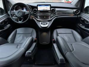 Black Mercedes-Benz V 250 2023 in Riga, with an engine capacity of 2.00 L and mileage of 44 thousand km for 55800 €, photo 14 on AUTOMOTO.COM.LV