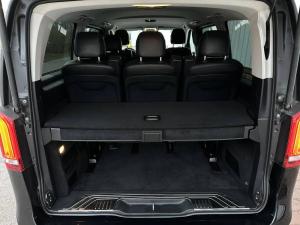 Black Mercedes-Benz V 250 2023 in Riga, with an engine capacity of 2.00 L and mileage of 44 thousand km for 55800 €, photo 29 on AUTOMOTO.COM.LV