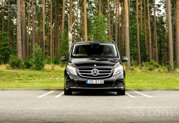 Black Mercedes-Benz V 250 2014 in Riga, with an engine capacity of 2.20 L and mileage of 157 thousand km for 28790 €, photo 3 on AUTOMOTO.COM.LV