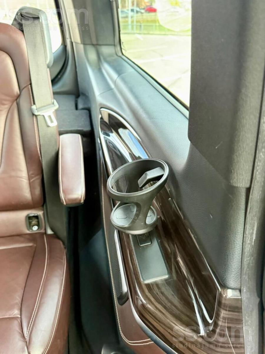 Melns Mercedes-Benz V 250 2014 Rīga, ar dzinēja tilpumu 2.20 L un nobraukumu 355 tūkst. km par 23200 €, foto 23 vietnē AUTOMOTO.COM.LV