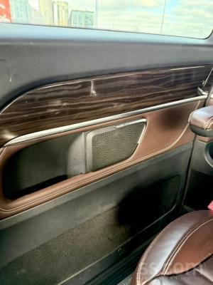 Melns Mercedes-Benz V 250 2014 Rīga, ar dzinēja tilpumu 2.20 L un nobraukumu 355 tūkst. km par 23200 €, foto 24 vietnē AUTOMOTO.COM.LV
