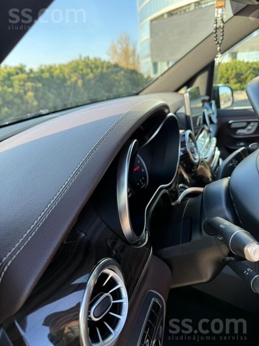 Melns Mercedes-Benz V 250 2014 Rīga, ar dzinēja tilpumu 2.20 L un nobraukumu 355 tūkst. km par 23200 €, foto 28 vietnē AUTOMOTO.COM.LV