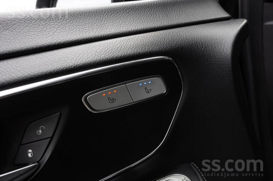 Melns Mercedes-Benz V 250 2014 Rīga, ar dzinēja tilpumu 2.20 L un nobraukumu 330 tūkst. km par 24500 €, foto 11 vietnē AUTOMOTO.COM.LV