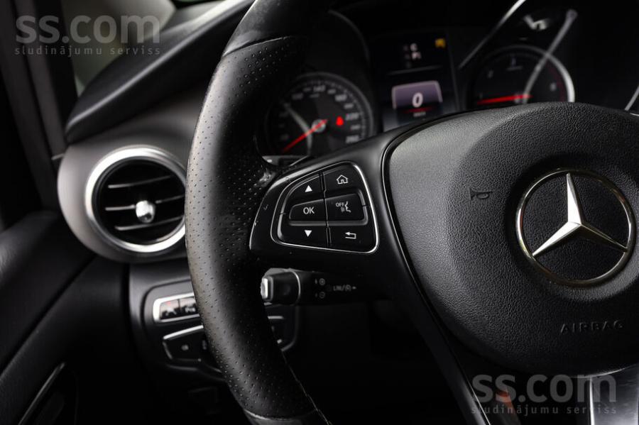 Melns Mercedes-Benz V 250 2014 Rīga, ar dzinēja tilpumu 2.20 L un nobraukumu 330 tūkst. km par 24500 €, foto 22 vietnē AUTOMOTO.COM.LV