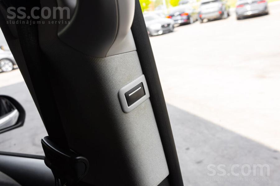 Melns Mercedes-Benz V 250 2014 Rīga, ar dzinēja tilpumu 2.20 L un nobraukumu 330 tūkst. km par 24500 €, foto 31 vietnē AUTOMOTO.COM.LV
