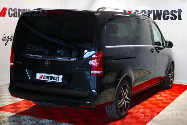 Black Mercedes-Benz V 250 2014 in Riga, with an engine capacity of 2.20 L and mileage of 154 thousand km for 26000 €, photo 4 on AUTOMOTO.COM.LV