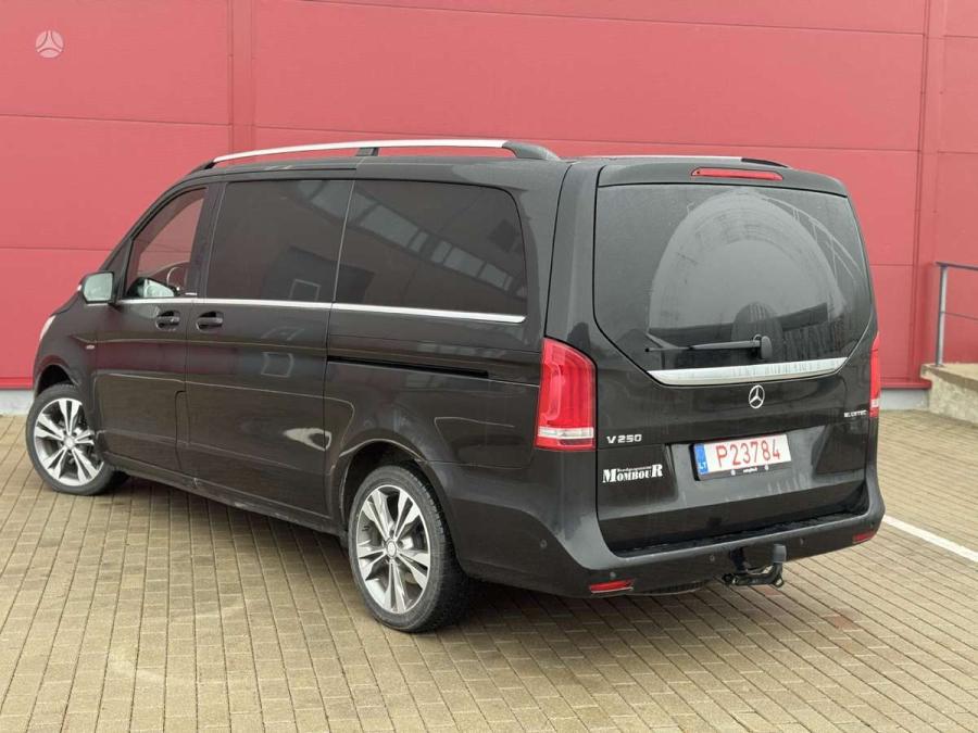 Black Mercedes-Benz V 250 2015 in Kaunas, with an engine capacity of 2.14 L and mileage of 175 thousand km for 25999 €, photo 4 on AUTOMOTO.COM.LV