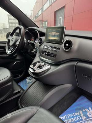 Black Mercedes-Benz V 250 2015 in Kaunas, with an engine capacity of 2.14 L and mileage of 175 thousand km for 25999 €, photo 5 on AUTOMOTO.COM.LV