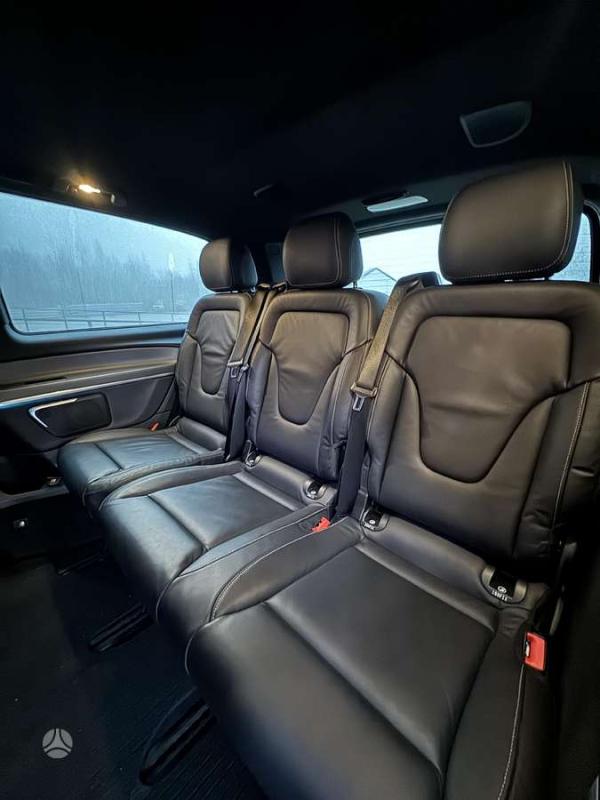 Black Mercedes-Benz V 250 2015 in Kaunas, with an engine capacity of 2.14 L and mileage of 175 thousand km for 25999 €, photo 9 on AUTOMOTO.COM.LV