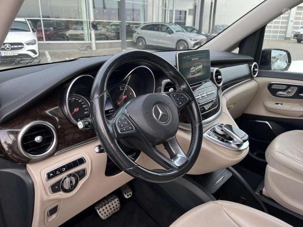 Melns Mercedes-Benz V 250 2015 Viļņa, ar dzinēja tilpumu 2.14 L un nobraukumu 165 tūkst. km par 25000 €, foto 6 vietnē AUTOMOTO.COM.LV