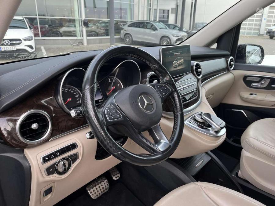 Melns Mercedes-Benz V 250 2015 Viļņa, ar dzinēja tilpumu 2.14 L un nobraukumu 165 tūkst. km par 25000 €, foto 6 vietnē AUTOMOTO.COM.LV
