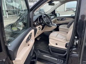 Melns Mercedes-Benz V 250 2015 Viļņa, ar dzinēja tilpumu 2.14 L un nobraukumu 165 tūkst. km par 25000 €, foto 10 vietnē AUTOMOTO.COM.LV