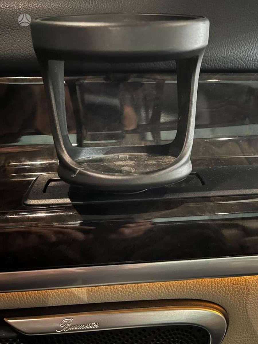 Melns Mercedes-Benz V 250 2015 Viļņa, ar dzinēja tilpumu 2.14 L un nobraukumu 165 tūkst. km par 25000 €, foto 29 vietnē AUTOMOTO.COM.LV