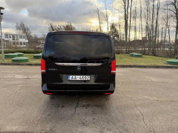 Melns Mercedes-Benz V 250 2016 Rīga, ar dzinēja tilpumu 2.20 L un nobraukumu 269 tūkst. km par 23700 €, foto 5 vietnē AUTOMOTO.COM.LV