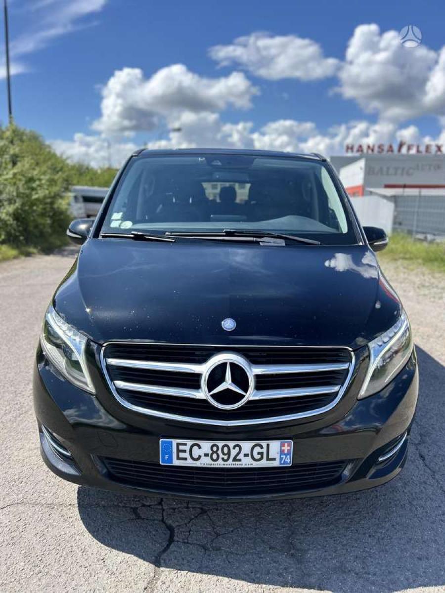 Black Mercedes-Benz V 250 2016 in Panevezys, with an engine capacity of 2.14 L and mileage of 288 thousand km for 24000 €, photo 3 on AUTOMOTO.COM.LV
