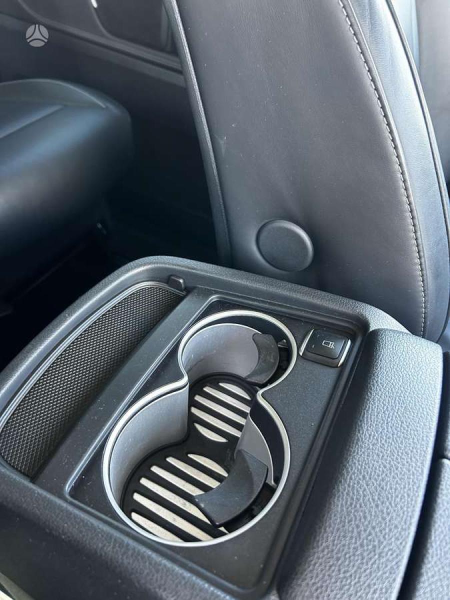 Black Mercedes-Benz V 250 2016 in Panevezys, with an engine capacity of 2.14 L and mileage of 288 thousand km for 24000 €, photo 14 on AUTOMOTO.COM.LV