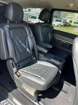 Black Mercedes-Benz V 250 2016 in Panevezys, with an engine capacity of 2.14 L and mileage of 288 thousand km for 24000 €, photo 15 on AUTOMOTO.COM.LV