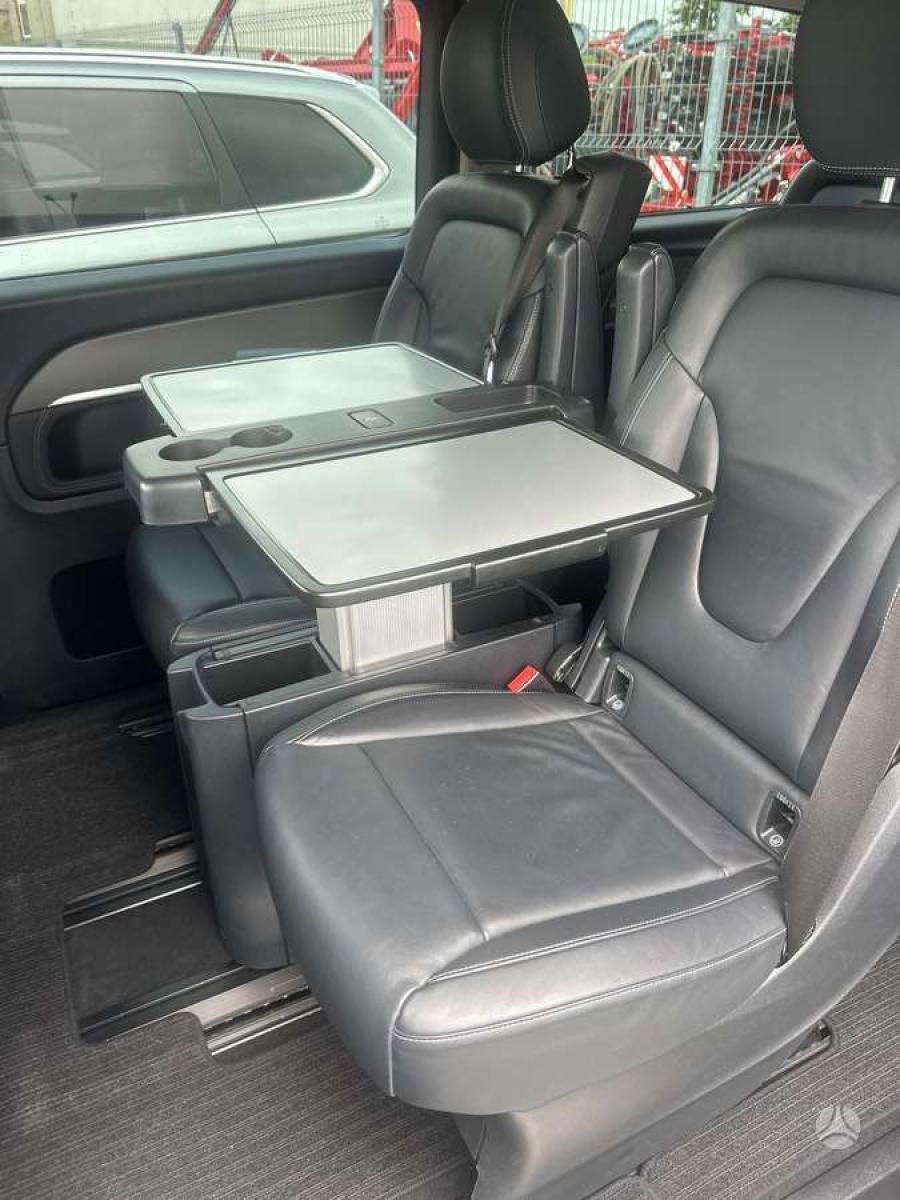 Black Mercedes-Benz V 250 2016 in Panevezys, with an engine capacity of 2.14 L and mileage of 288 thousand km for 24000 €, photo 25 on AUTOMOTO.COM.LV