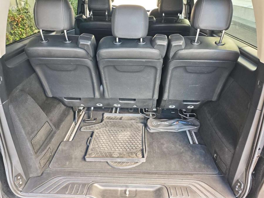 Black Mercedes-Benz V 250 2016 in Klaipeda, with an engine capacity of 2.10 L and mileage of 290 thousand km for 24700 €, photo 19 on AUTOMOTO.COM.LV
