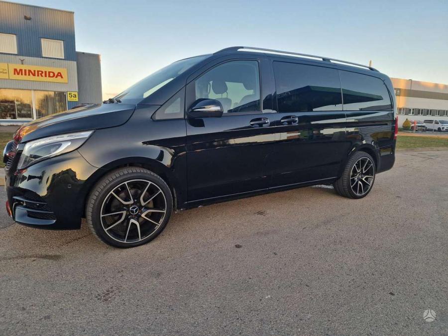 Black Mercedes-Benz V 250 2016 in Klaipeda, with an engine capacity of 2.10 L and mileage of 290 thousand km for 24700 €, photo 20 on AUTOMOTO.COM.LV