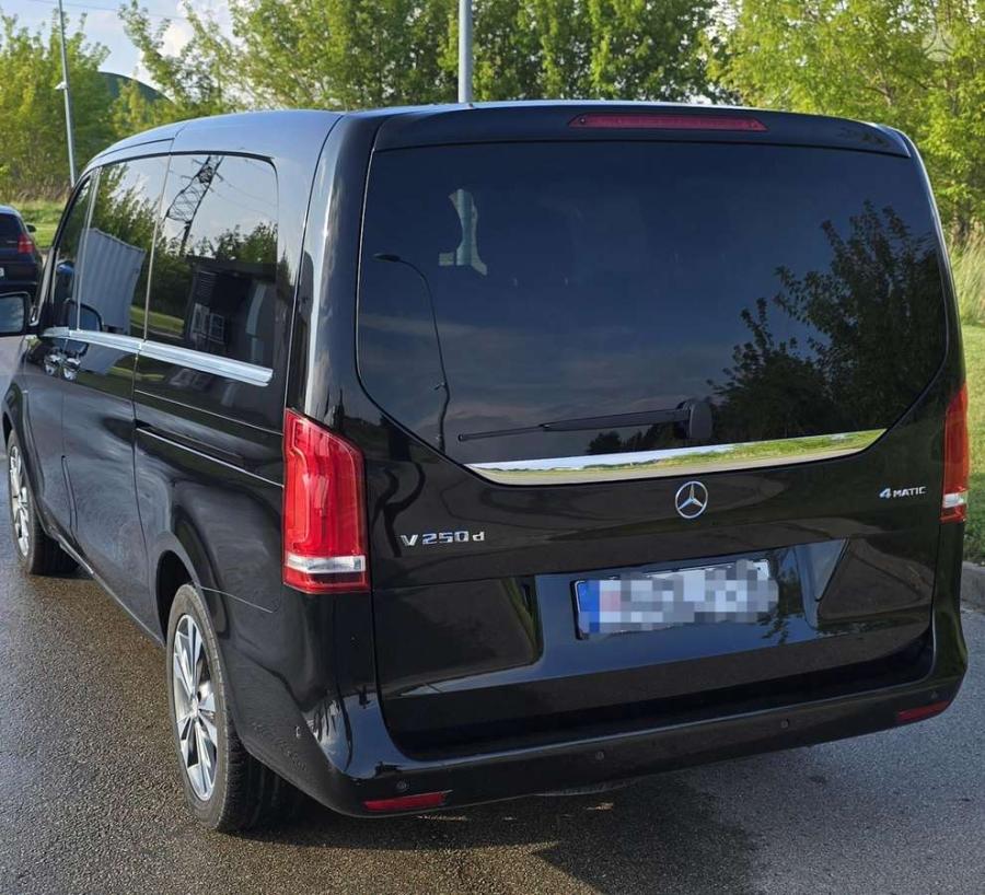Melns Mercedes-Benz V 250 2016 Panevēža, ar dzinēja tilpumu 2.14 L un nobraukumu 301 tūkst. km par 26700 €, foto 7 vietnē AUTOMOTO.COM.LV