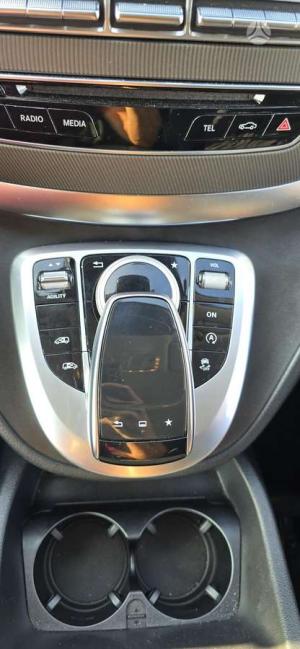 Melns Mercedes-Benz V 250 2016 Panevēža, ar dzinēja tilpumu 2.14 L un nobraukumu 301 tūkst. km par 26700 €, foto 14 vietnē AUTOMOTO.COM.LV