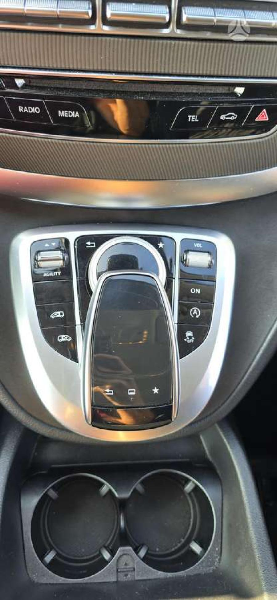 Melns Mercedes-Benz V 250 2016 Panevēža, ar dzinēja tilpumu 2.14 L un nobraukumu 301 tūkst. km par 26700 €, foto 14 vietnē AUTOMOTO.COM.LV