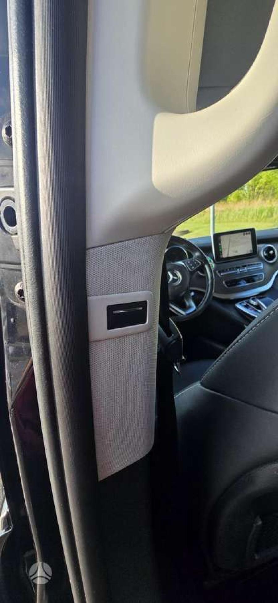 Melns Mercedes-Benz V 250 2016 Panevēža, ar dzinēja tilpumu 2.14 L un nobraukumu 301 tūkst. km par 26700 €, foto 19 vietnē AUTOMOTO.COM.LV