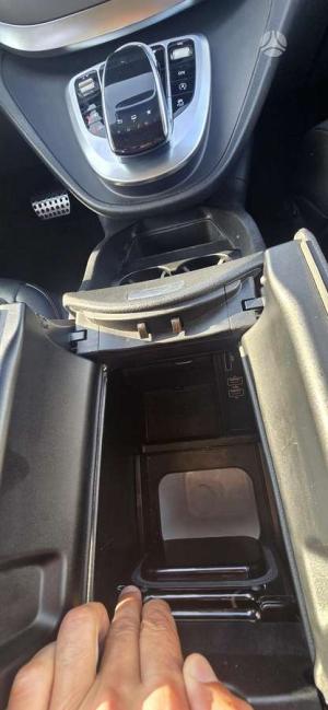 Melns Mercedes-Benz V 250 2016 Panevēža, ar dzinēja tilpumu 2.14 L un nobraukumu 301 tūkst. km par 26700 €, foto 21 vietnē AUTOMOTO.COM.LV