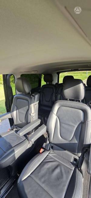 Melns Mercedes-Benz V 250 2016 Panevēža, ar dzinēja tilpumu 2.14 L un nobraukumu 301 tūkst. km par 26700 €, foto 24 vietnē AUTOMOTO.COM.LV