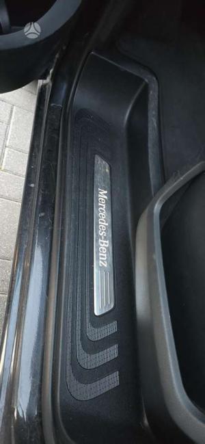 Melns Mercedes-Benz V 250 2016 Panevēža, ar dzinēja tilpumu 2.14 L un nobraukumu 301 tūkst. km par 26700 €, foto 26 vietnē AUTOMOTO.COM.LV