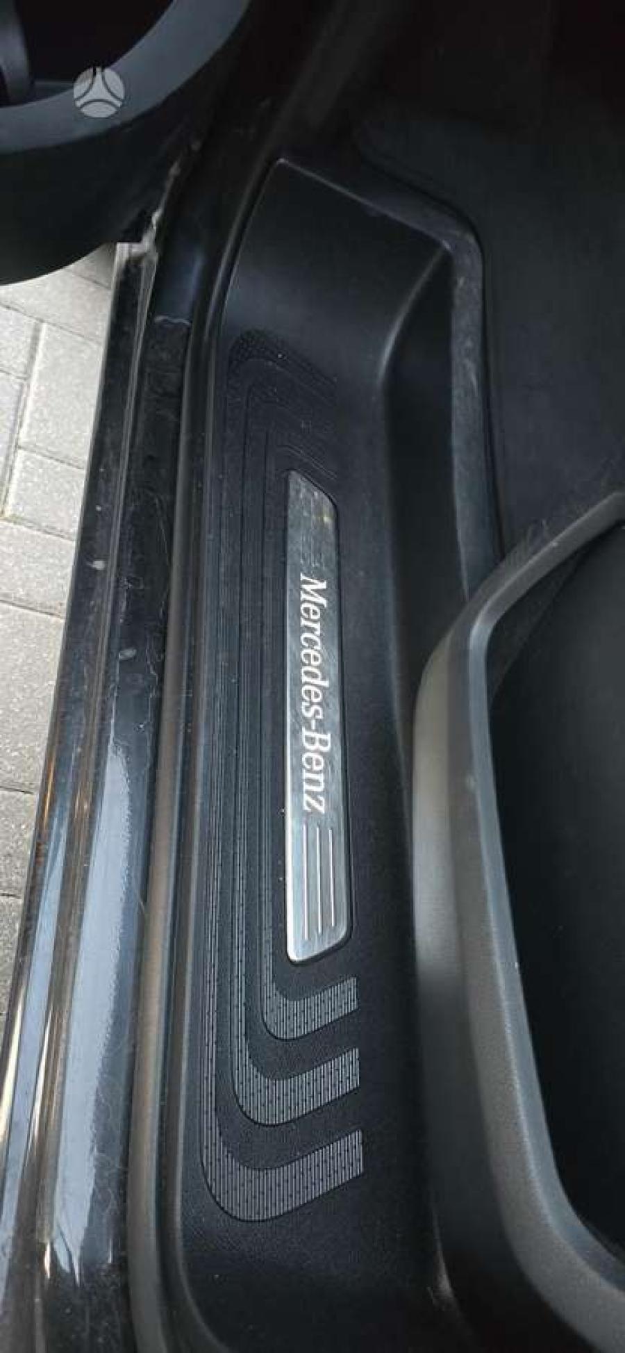 Melns Mercedes-Benz V 250 2016 Panevēža, ar dzinēja tilpumu 2.14 L un nobraukumu 301 tūkst. km par 26700 €, foto 26 vietnē AUTOMOTO.COM.LV