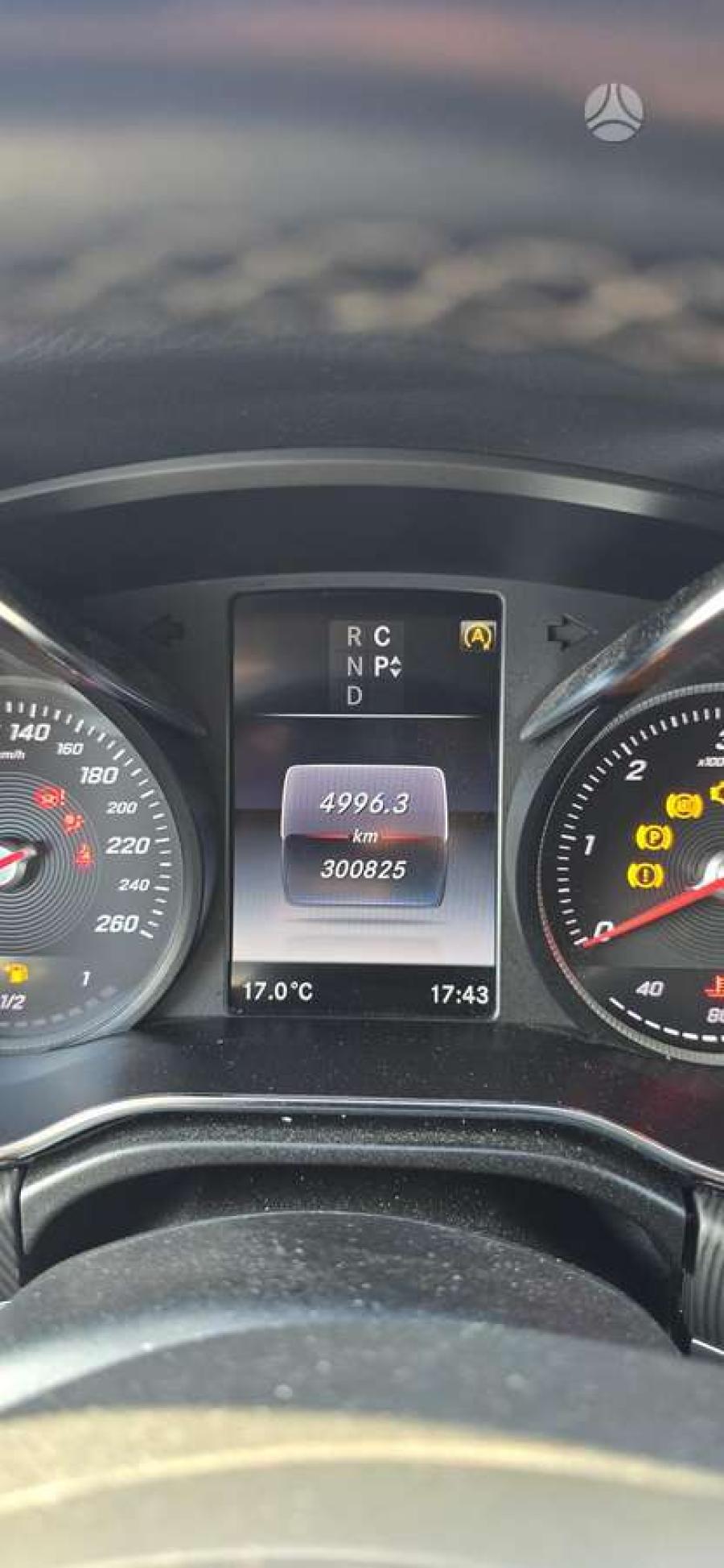 Melns Mercedes-Benz V 250 2016 Panevēža, ar dzinēja tilpumu 2.14 L un nobraukumu 301 tūkst. km par 26700 €, foto 30 vietnē AUTOMOTO.COM.LV