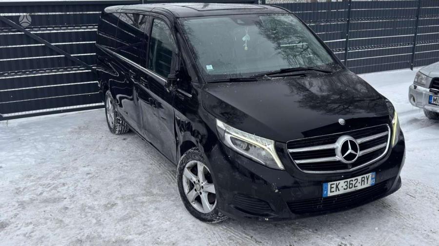 Melns Mercedes-Benz V 250 2017 Jonava, ar dzinēja tilpumu 2.14 L un nobraukumu 320 tūkst. km par 16850 €, foto 1 vietnē AUTOMOTO.COM.LV