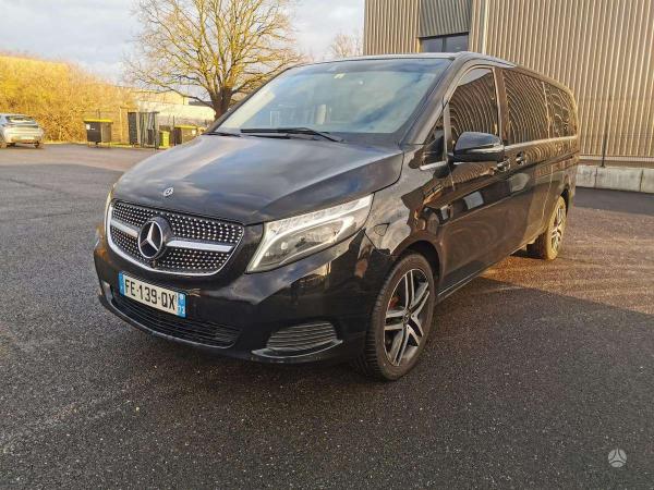 Black Mercedes-Benz V 250 2017 in Taurage, with an engine capacity of 2.14 L and mileage of 500 thousand km for 21300 €, photo 2 on AUTOMOTO.COM.LV