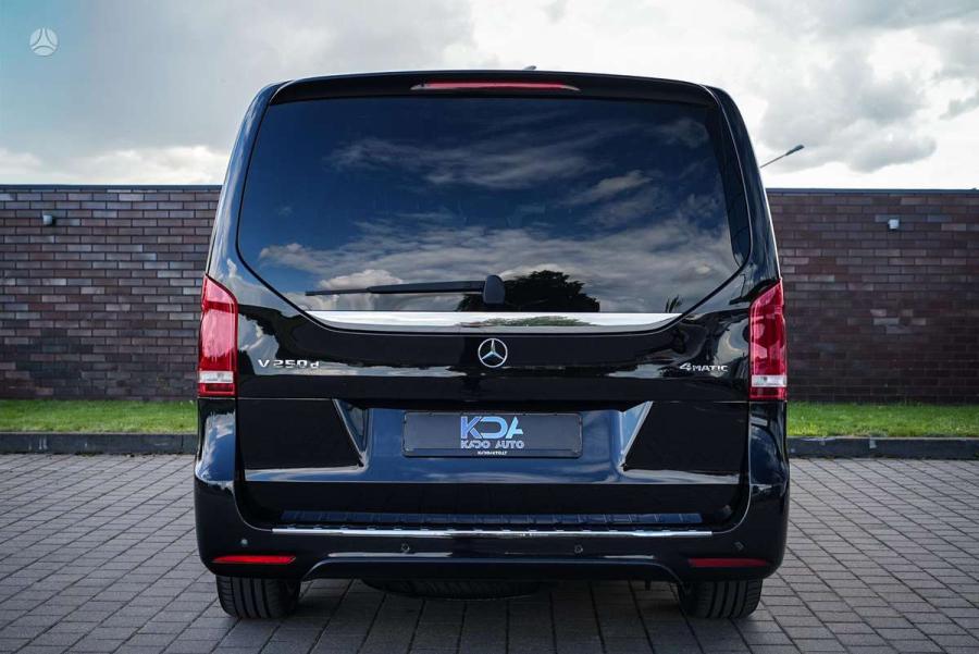 Black Mercedes-Benz V 250 2017 in Marijampole, with an engine capacity of 2.14 L and mileage of 308 thousand km for 29450 €, photo 12 on AUTOMOTO.COM.LV