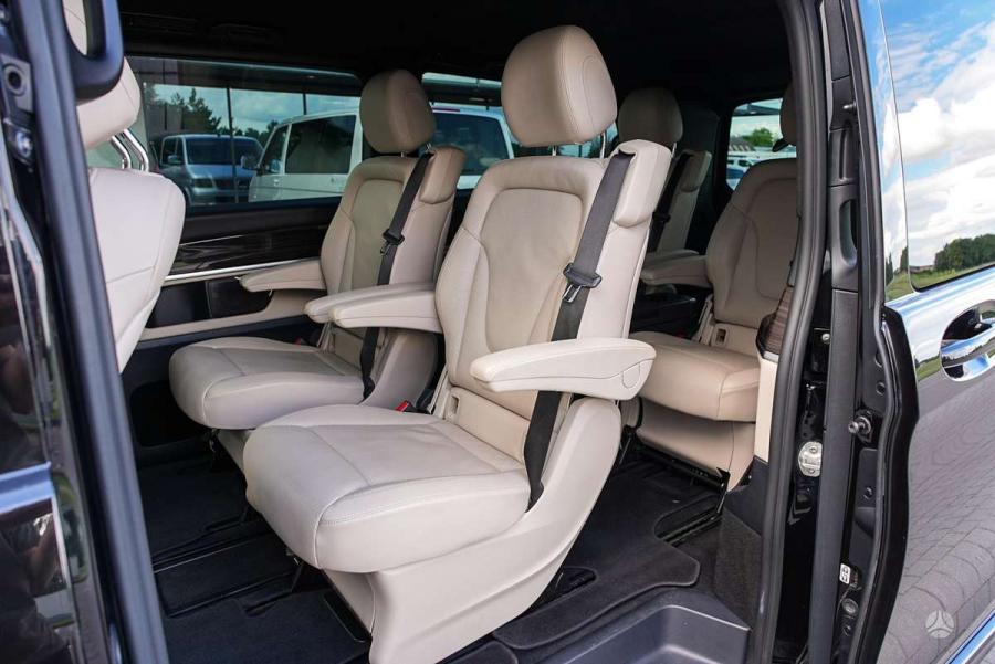 Black Mercedes-Benz V 250 2017 in Marijampole, with an engine capacity of 2.14 L and mileage of 308 thousand km for 29450 €, photo 34 on AUTOMOTO.COM.LV