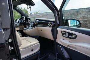 Black Mercedes-Benz V 250 2017 in Marijampole, with an engine capacity of 2.14 L and mileage of 308 thousand km for 29450 €, photo 42 on AUTOMOTO.COM.LV