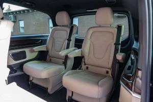 Black Mercedes-Benz V 250 2018 in Marijampole, with an engine capacity of 2.10 L and mileage of 245 thousand km for 30450 €, photo 32 on AUTOMOTO.COM.LV