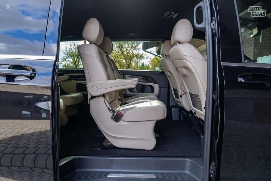 Black Mercedes-Benz V 250 2018 in Marijampole, with an engine capacity of 2.10 L and mileage of 245 thousand km for 30450 €, photo 33 on AUTOMOTO.COM.LV