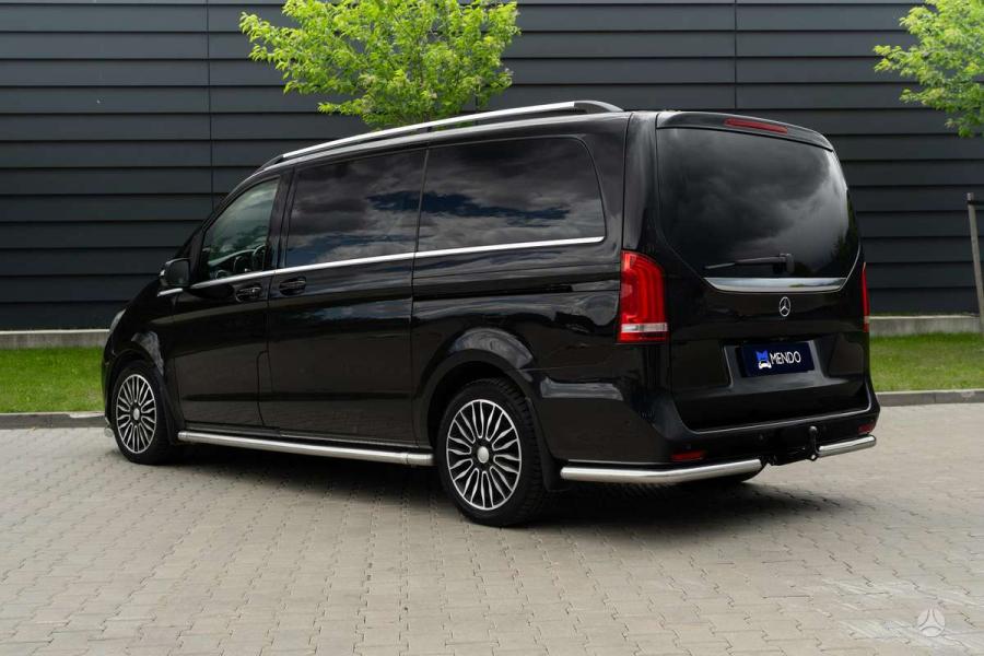 Black Mercedes-Benz V 250 2018 in Vilnius, with an engine capacity of 2.14 L and mileage of 198 thousand km for 27990 €, photo 5 on AUTOMOTO.COM.LV