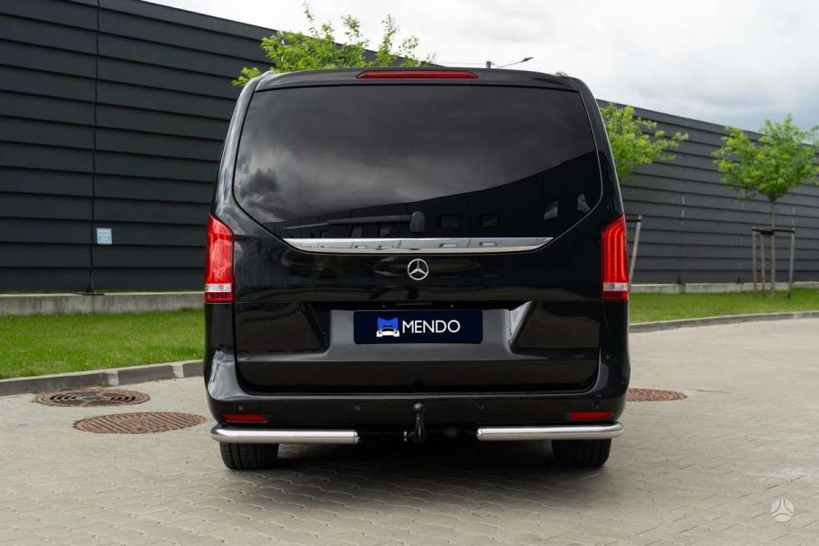 Black Mercedes-Benz V 250 2018 in Vilnius, with an engine capacity of 2.14 L and mileage of 198 thousand km for 27990 €, photo 7 on AUTOMOTO.COM.LV