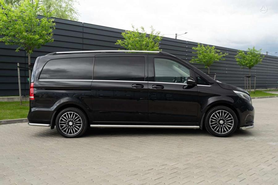 Black Mercedes-Benz V 250 2018 in Vilnius, with an engine capacity of 2.14 L and mileage of 198 thousand km for 27990 €, photo 9 on AUTOMOTO.COM.LV