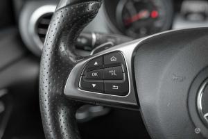 Black Mercedes-Benz V 250 2018 in Vilnius, with an engine capacity of 2.14 L and mileage of 198 thousand km for 27990 €, photo 18 on AUTOMOTO.COM.LV