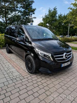 Black Mercedes-Benz V 250 2018 in Riga, with an engine capacity of 2.20 L and mileage of 239 thousand km for 28900 €, photo 3 on AUTOMOTO.COM.LV